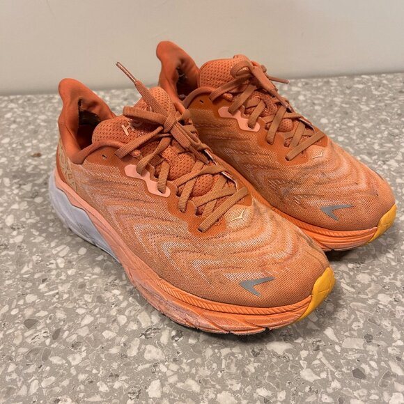 Hoka | Shoes | Hoka One One Arahi 6 Womens Size 95 Running Shoes Sun ...